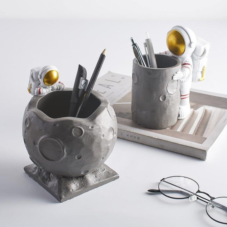 Spacecore Room Decor | Astronaut Pen Holder